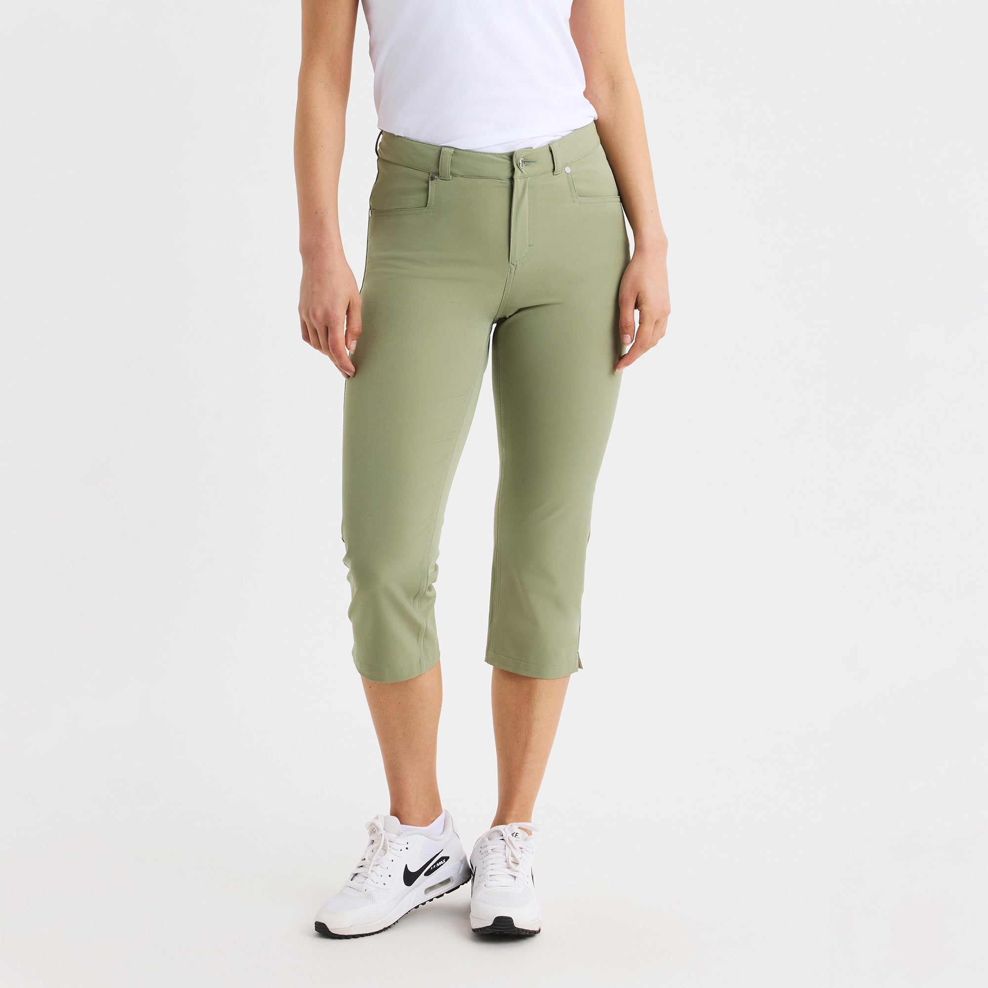 Rohnisch Ladies Lightweight Golf Capris in Sage Green – GolfGarb